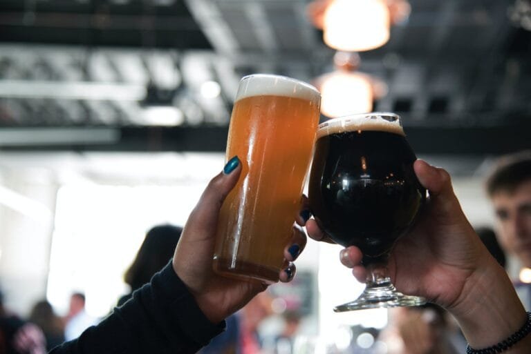 9 Popular Draft Beers - A Sudsy Guide to America's Favorites